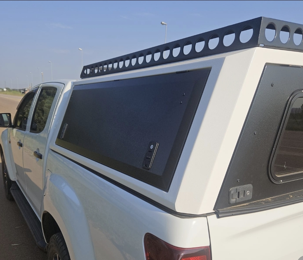 Epic Gear Canopy | Junk Mail Marketplace