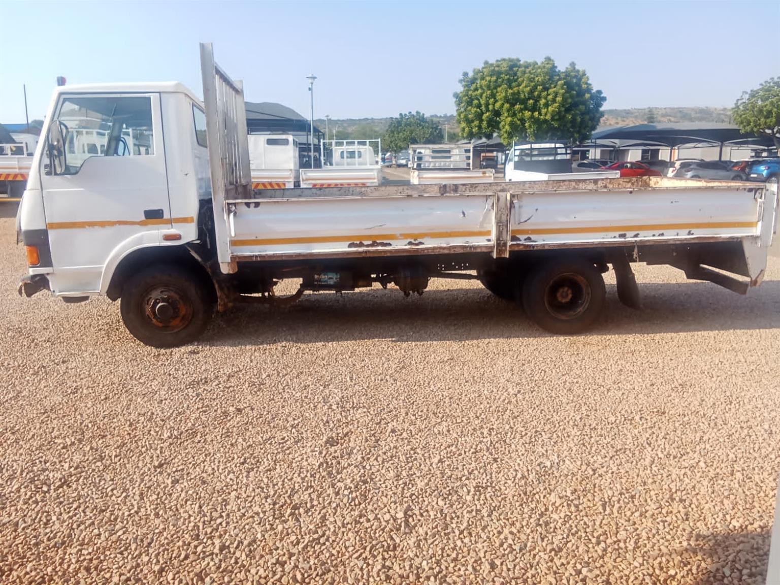 Tata 4 ton dropsides | Junk Mail