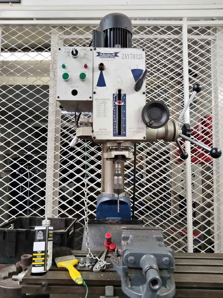 Adendorff 32mm geared head milling machine, round column, 700x240mm bed ...