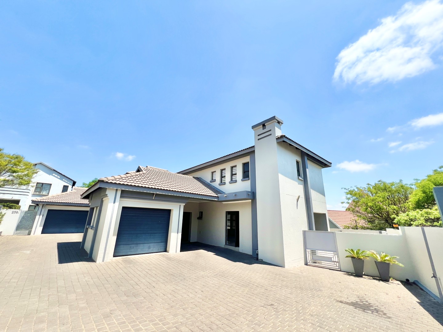 Modern Marvel in Scure estate | Junk Mail Marketplace