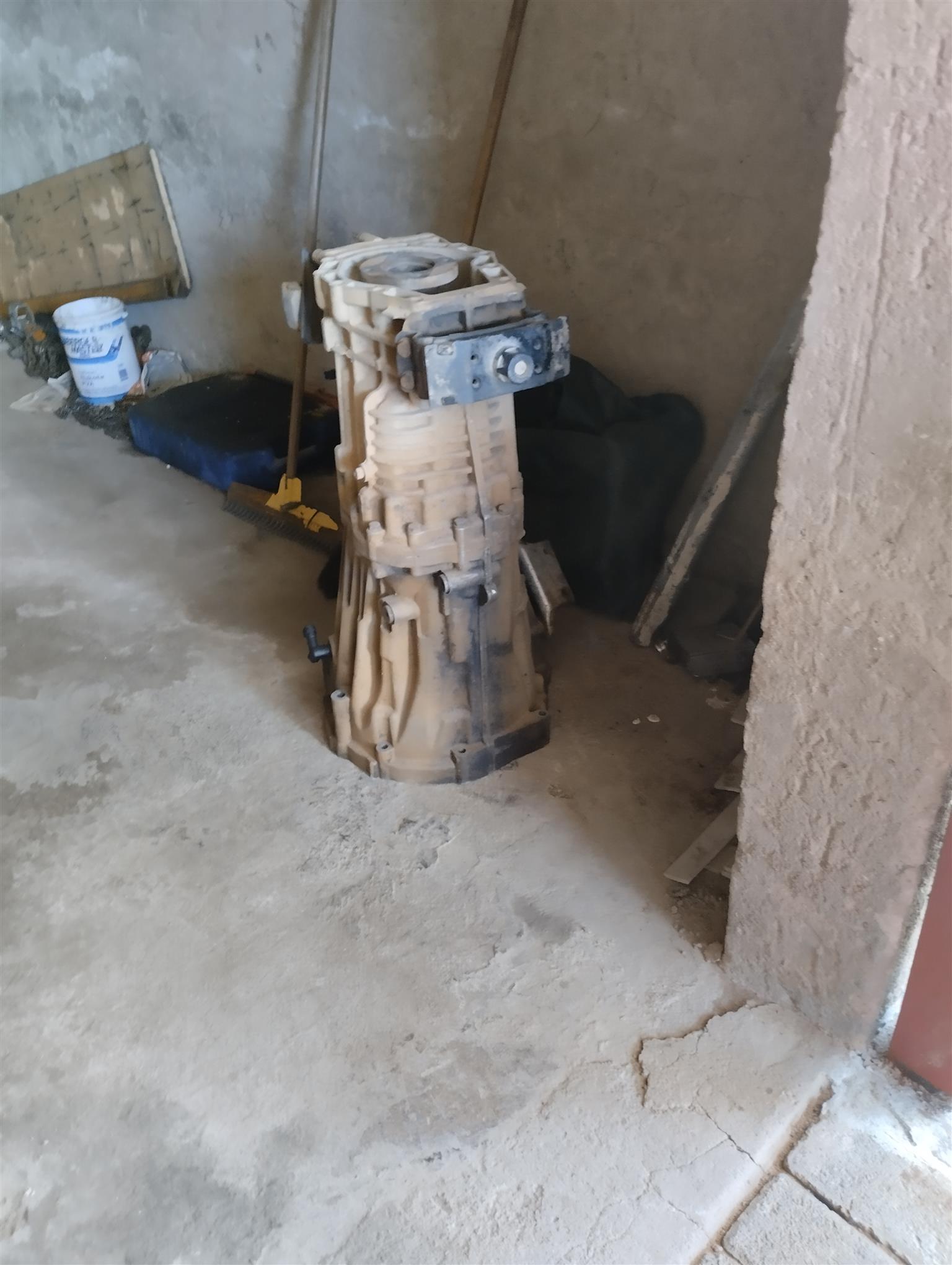 Amarok CDC gearbox and engine parts for sale | Junk Mail Marketplace