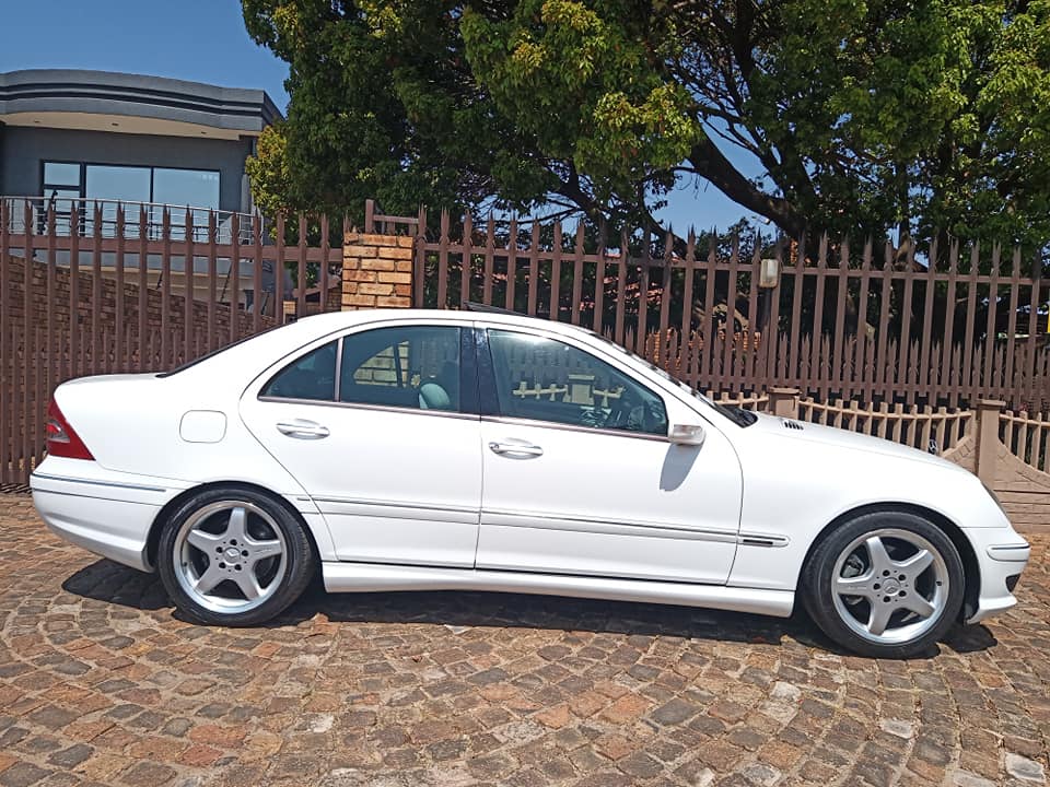 2001 Mercedes Benz C320 Auto C32 Kit OEM Rims Sunroof leather pristine ...