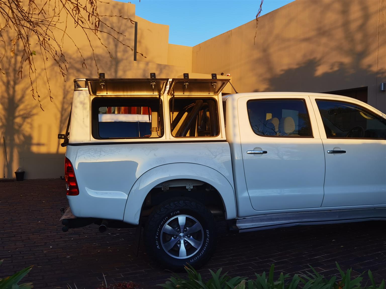 Toyota Hilux Double cab Canopy | Junk Mail