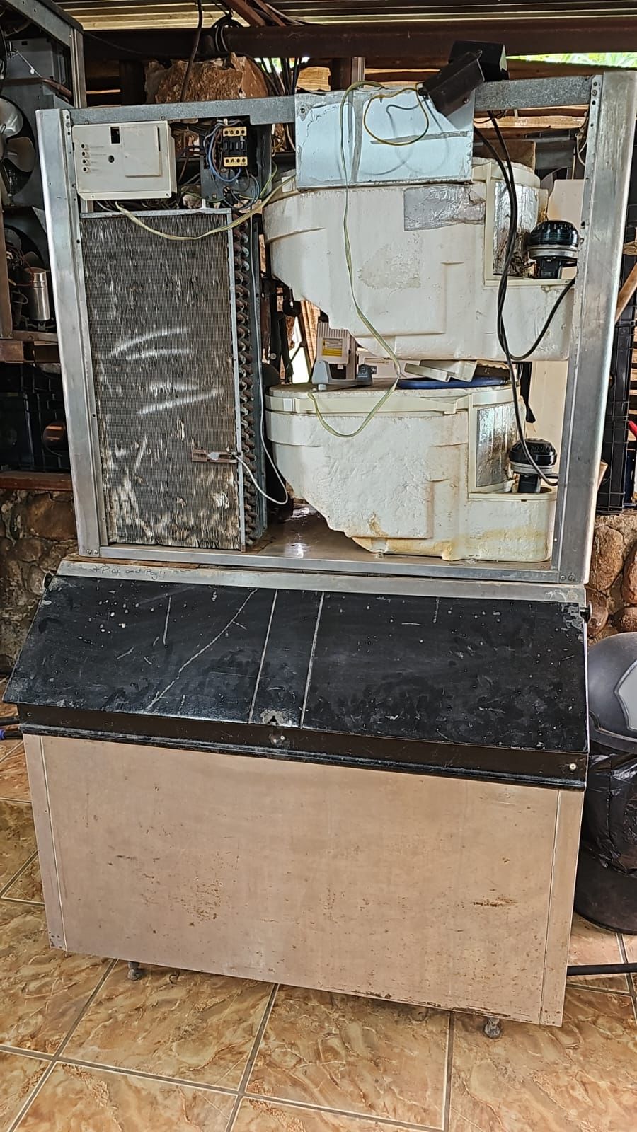 Selling ice machines Scotsman MC46 Gourmet ice, also industrial 800kg ...