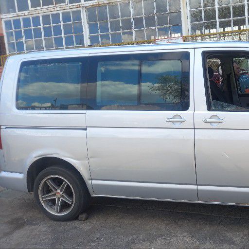 VW T5 CARAVELLE STRIPPING FOR PARTS | Junk Mail Marketplace