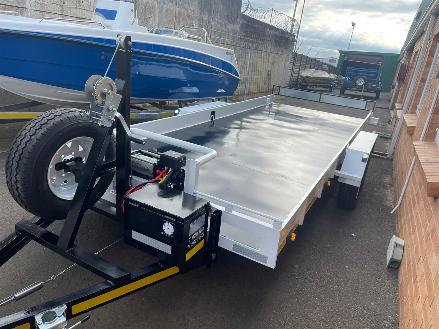 FLAT DECK / CAR TRAILER (CUSTOM-BUILT) | Junk Mail