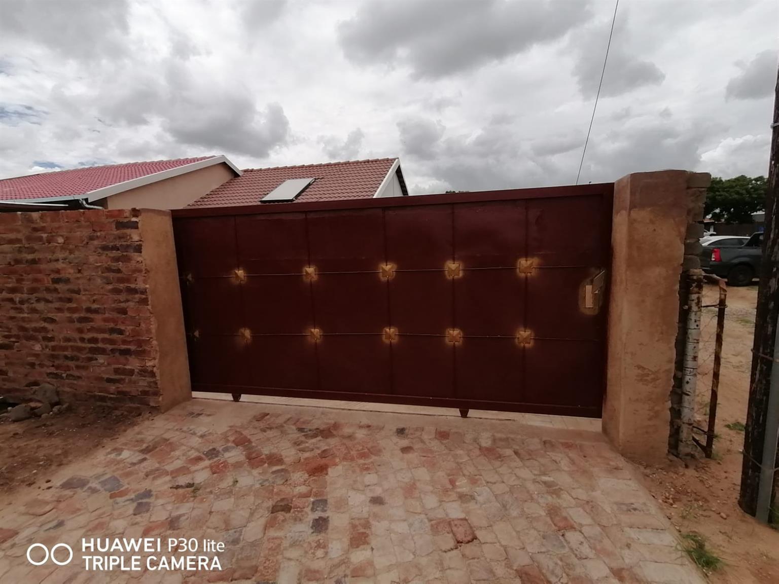 A two-bedroom house situated in Morena Manor next to Morena, Mmabatho ...