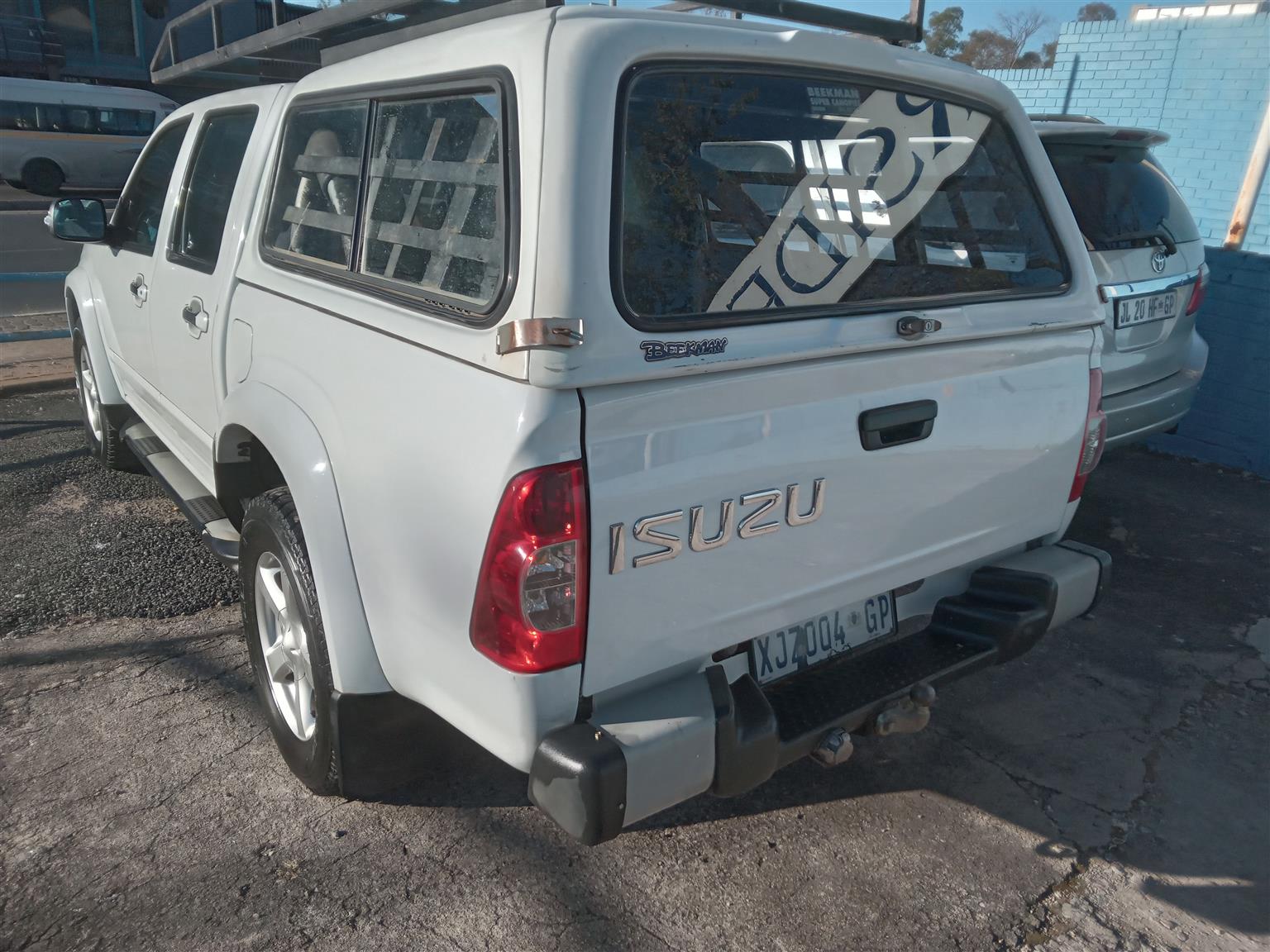 2008 KB 300 LX KB 300 ISUZU | Junk Mail Marketplace