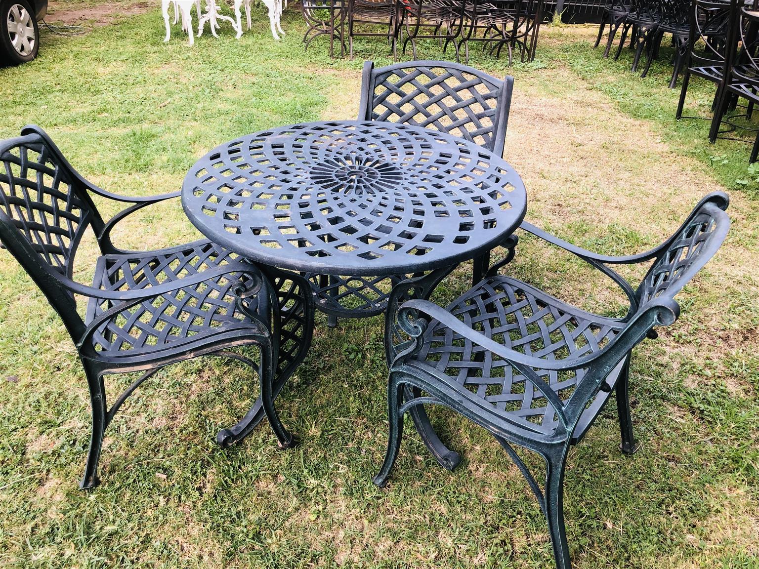 Beautiful 3 seater cast iron patio set | Junk Mail