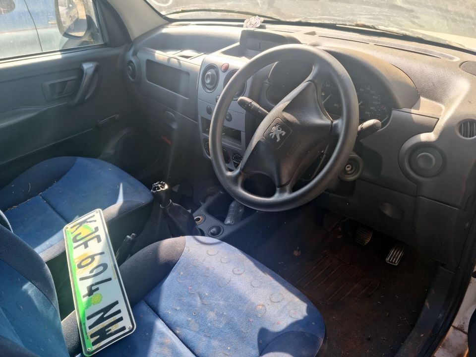 2006 Peugeot Partner 1.2 Caddy Toy away | Junk Mail Marketplace