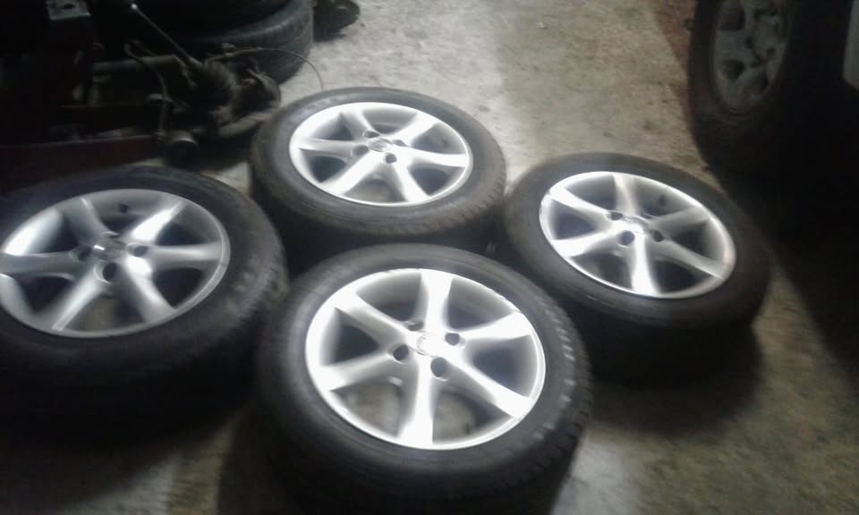 Original Run X 15 inch mags with tyres for sell | Junk Mail Marketplace