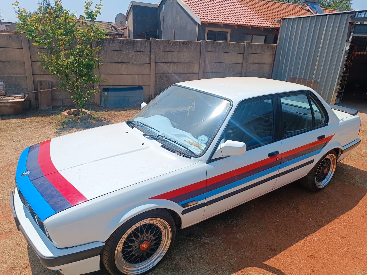 Bmw e30 320i slightly worked | Junk Mail Marketplace