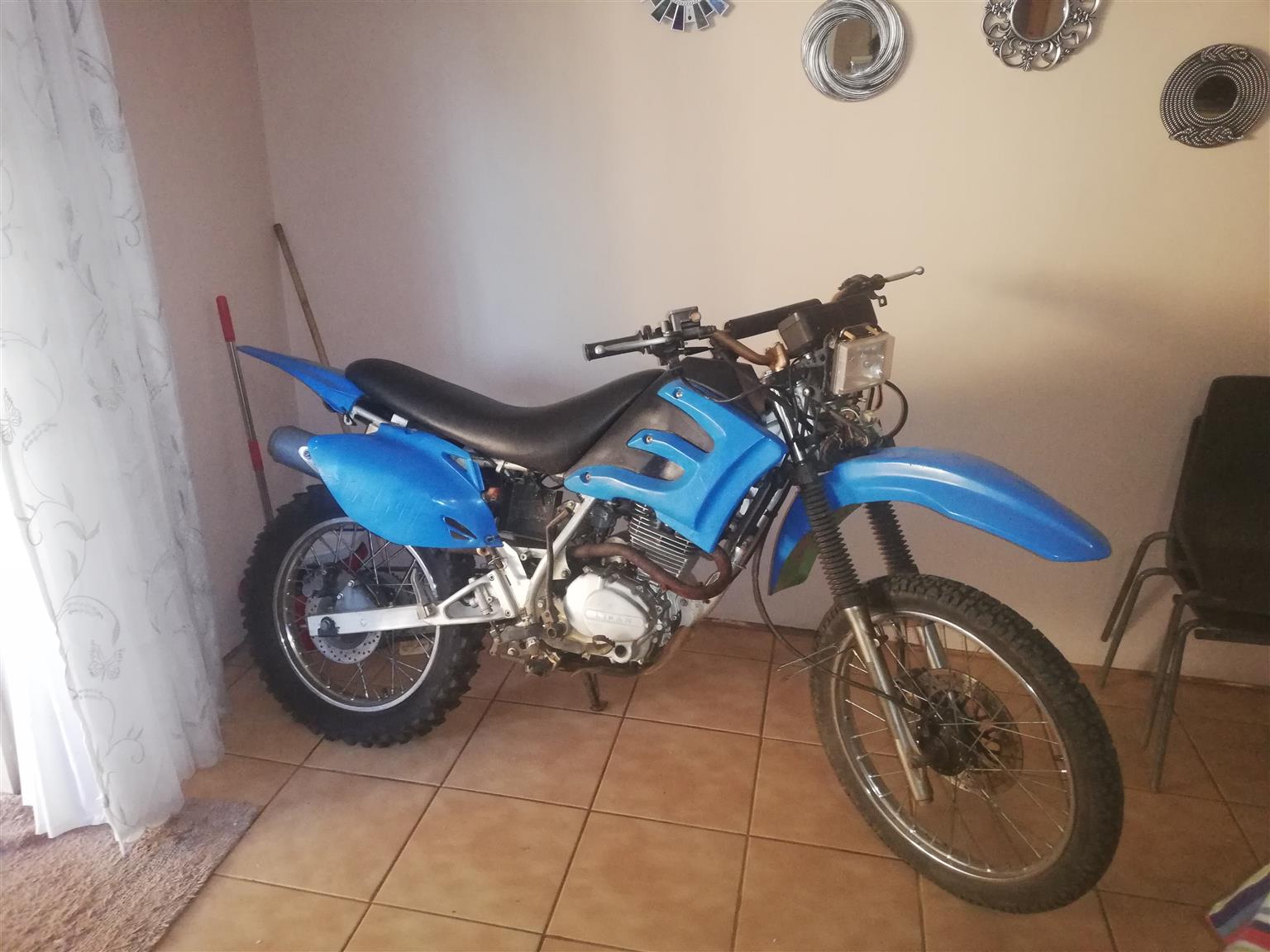 Lifan Scrambler 200cc | Reviewmotors.co