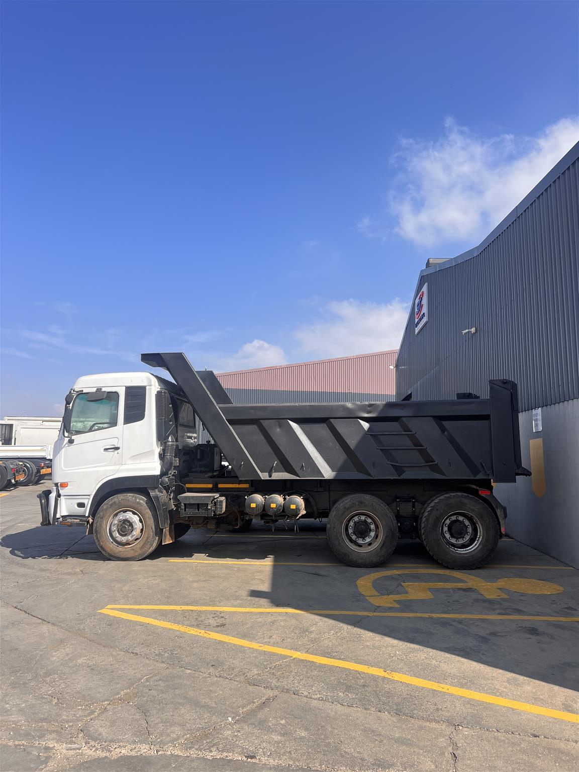 UD Quon Tipper Truck | Junk Mail