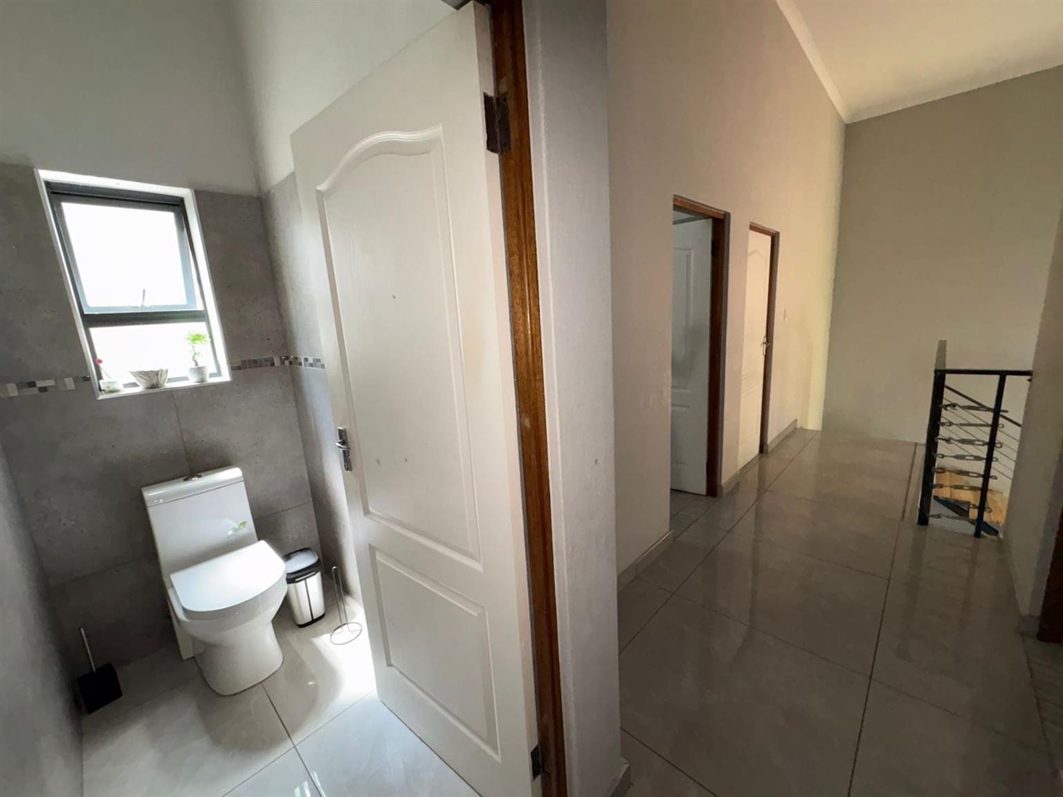 Contemporary Lock-Up-and-Go Duplex in Prime Bo-dorp Location | Junk ...