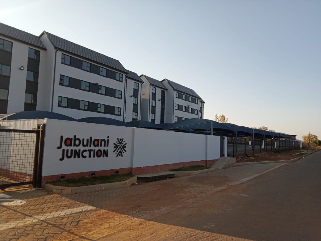 Modern Stylish 2Bed Apartment at Jabulani Junction Estate up for Rental ...