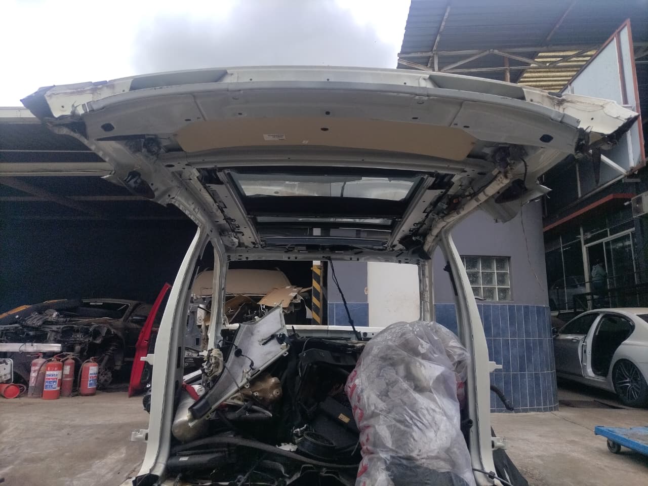 Used Mercedes-Benz ML350 W166 Roof Section for Sale – Replacement Shell ...