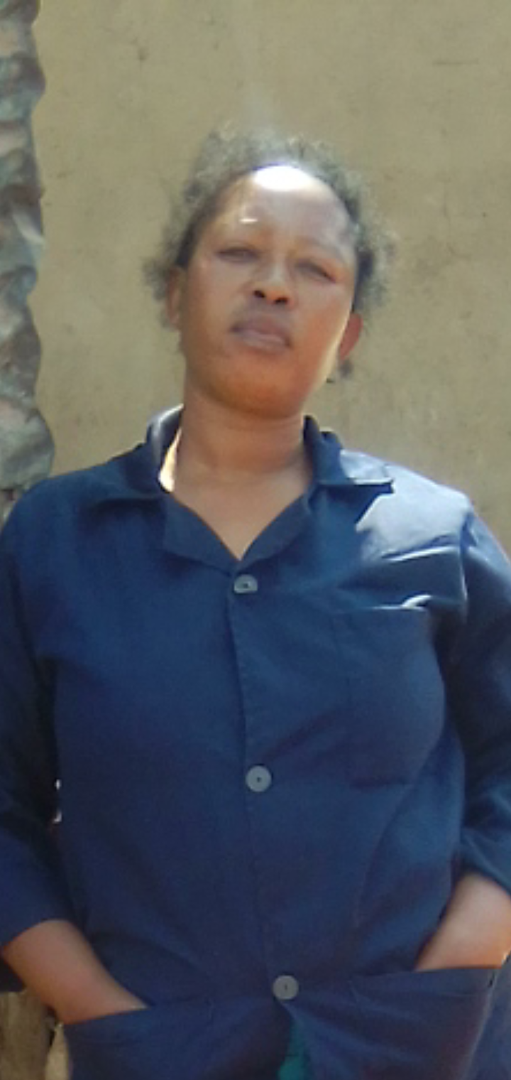 37 year old Mosotho lady with 8 yrs exp needs sleep in work as maid ...
