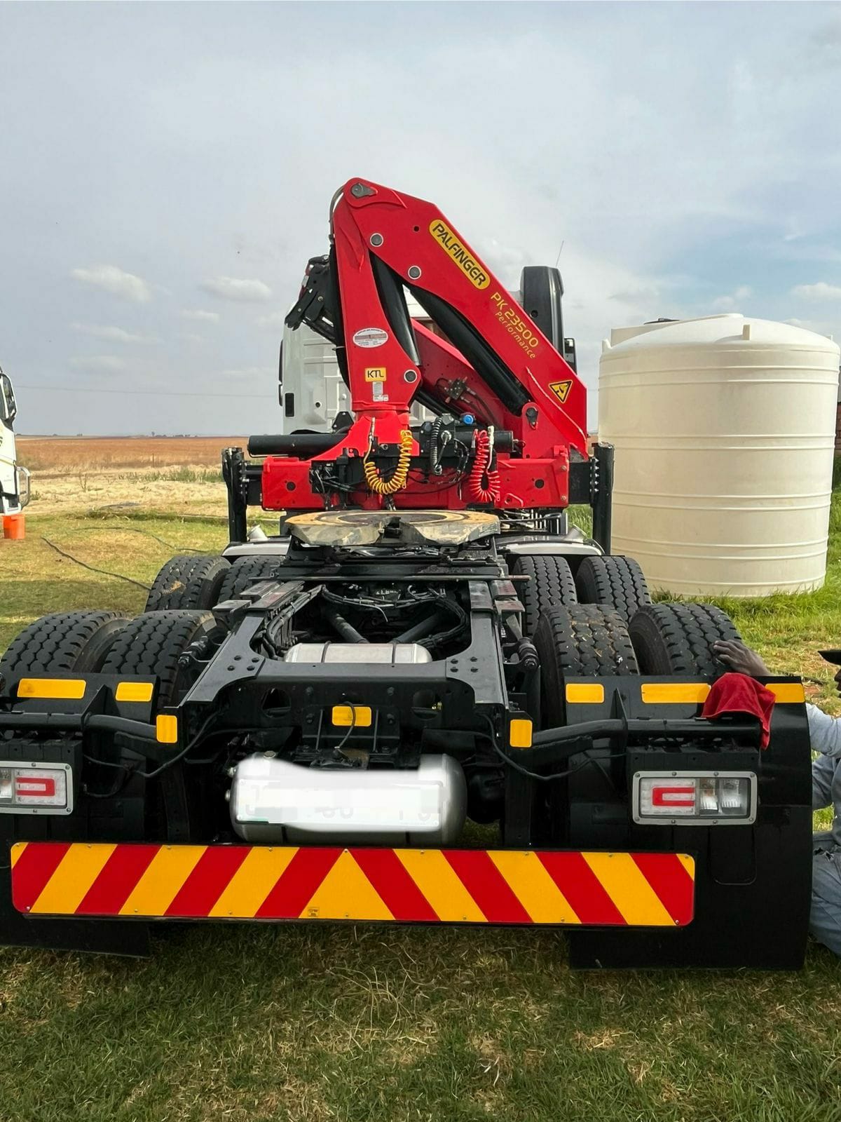 2024 Hino 700 2845 Double Diff truck 6x4 hydraulics with palfinger ...