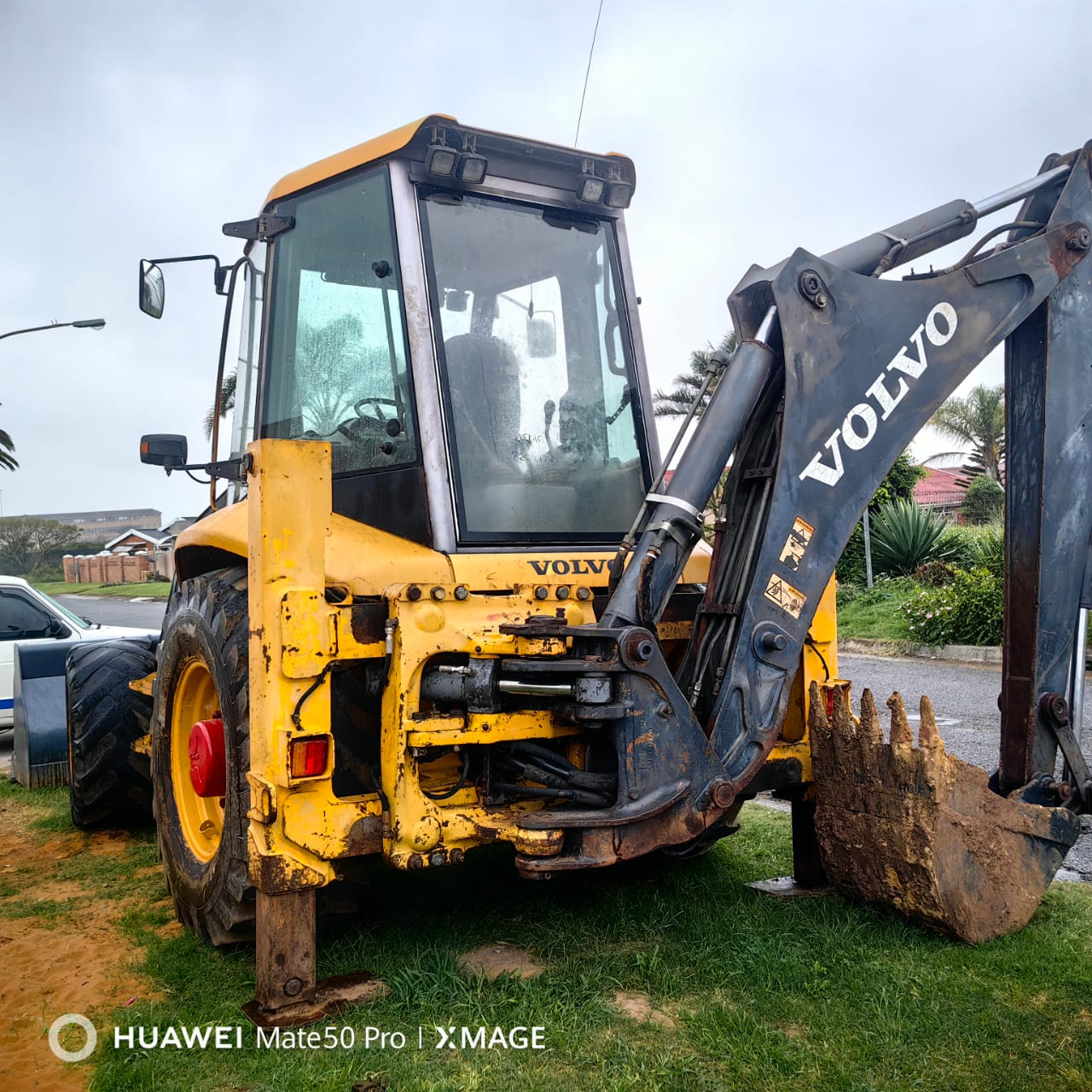 2006 Volvo BL71 Backhoe TLB | Junk Mail Marketplace