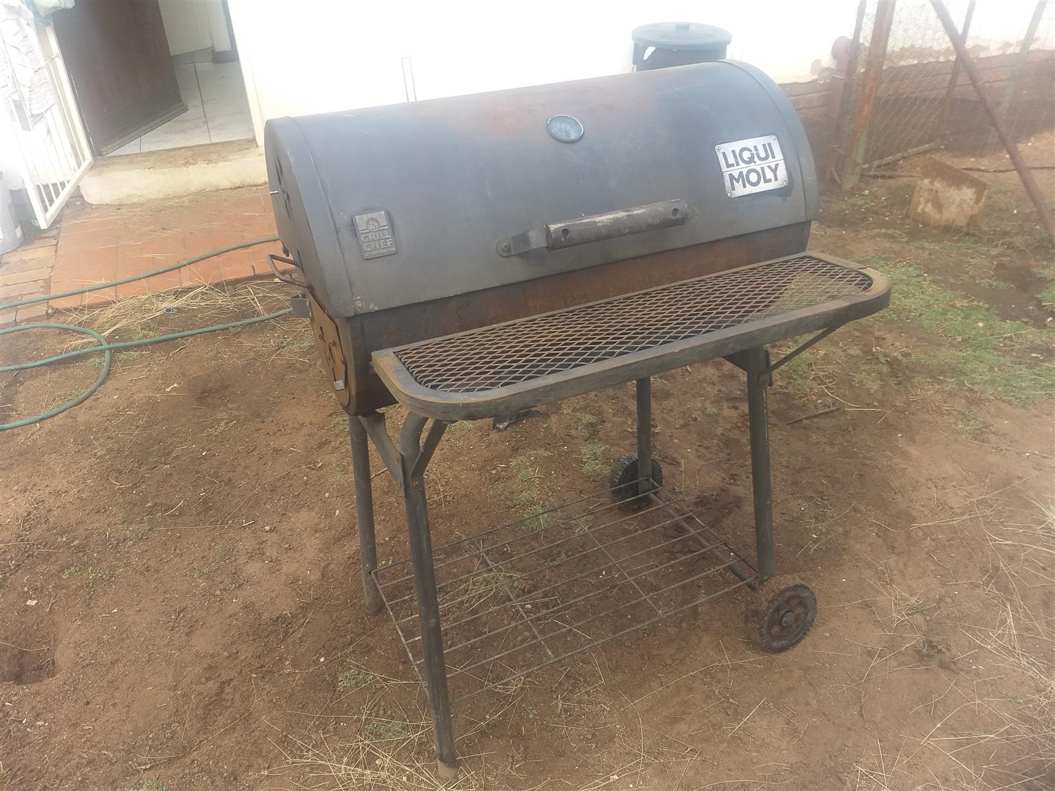 Large smoker braai | Junk Mail
