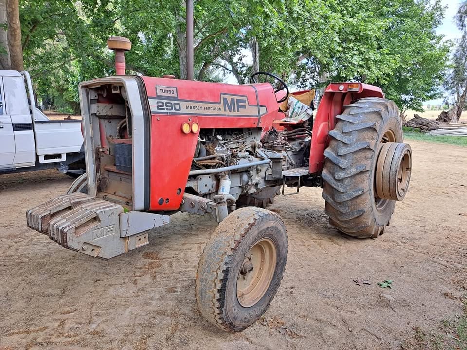 2000 MASSEY 290 | Junk Mail Marketplace