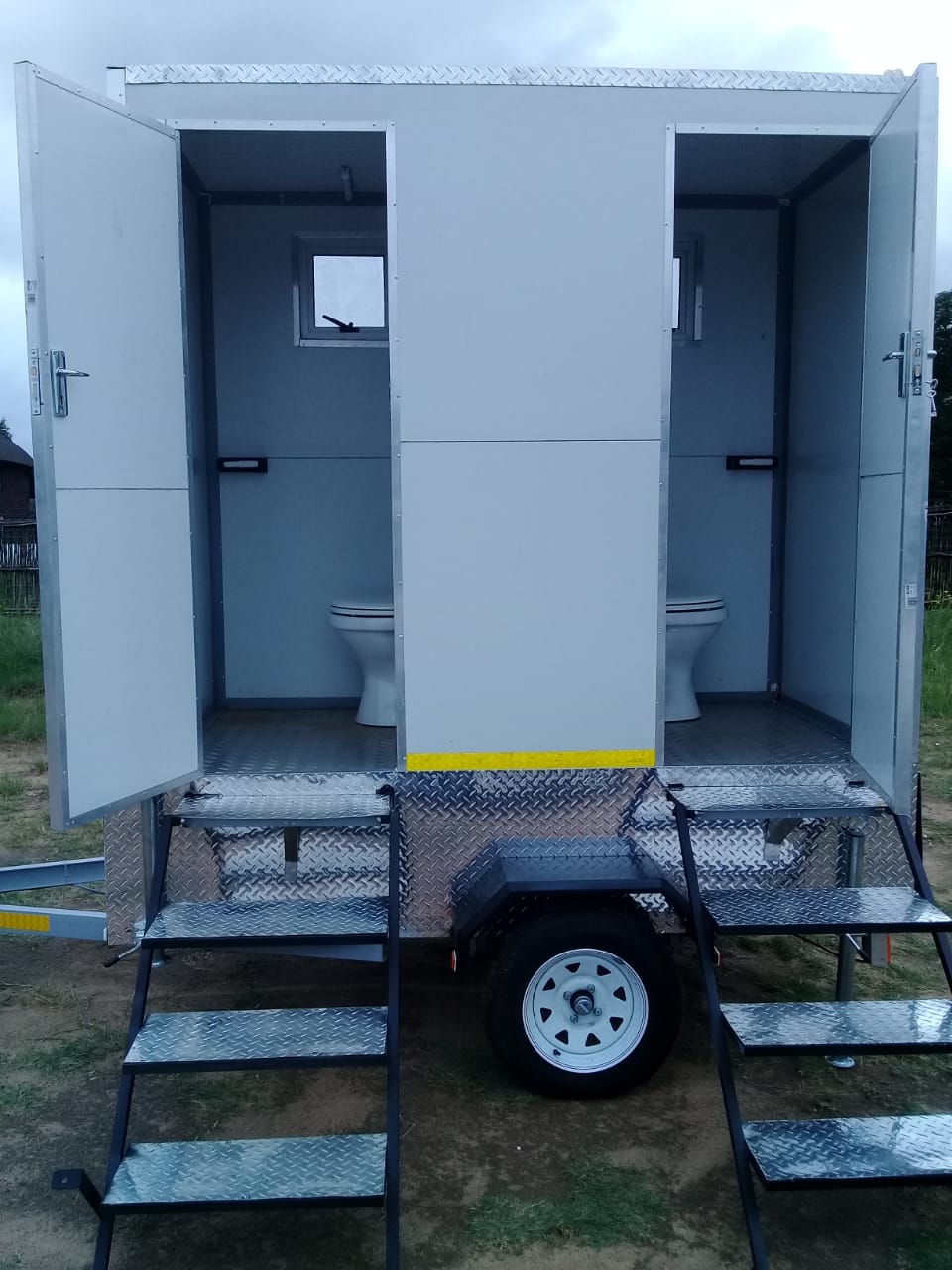 PORTABLE VIP TOILETS FOR SALE | Junk Mail