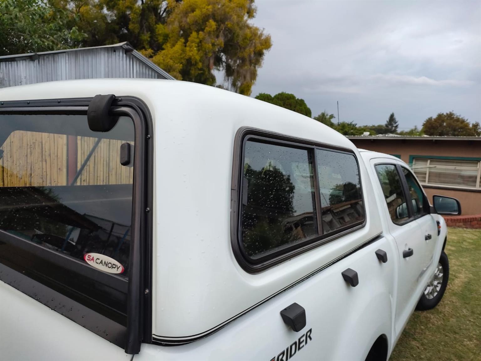 Ford Ranger 2.2 d/c canopy for sale | Junk Mail