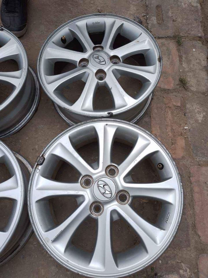 Four Hyundai i10 14 inch mag wheels for sell | Junk Mail