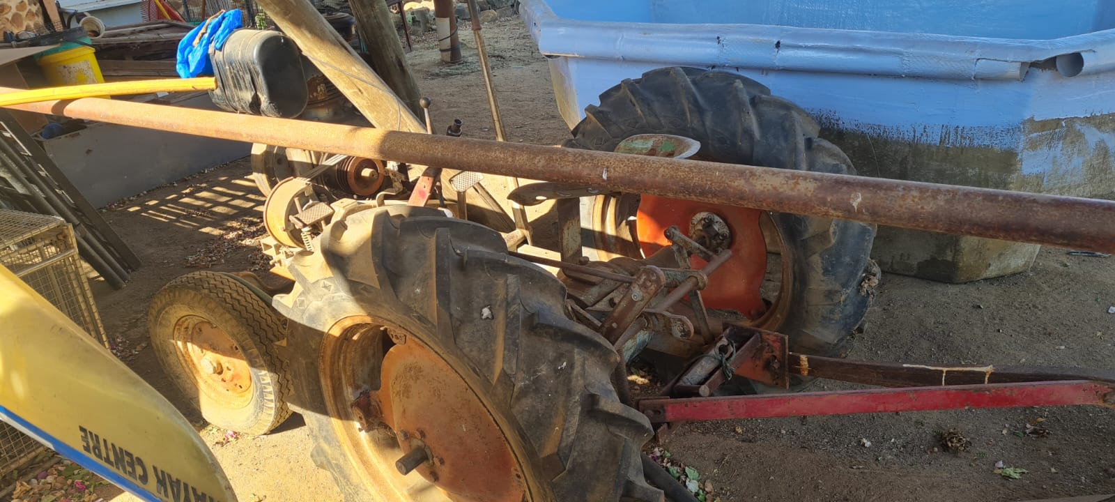 GIBSON MODEL D VINTAGE TRACTOR (COLLECTORS ITEM) N193 | Junk Mail ...