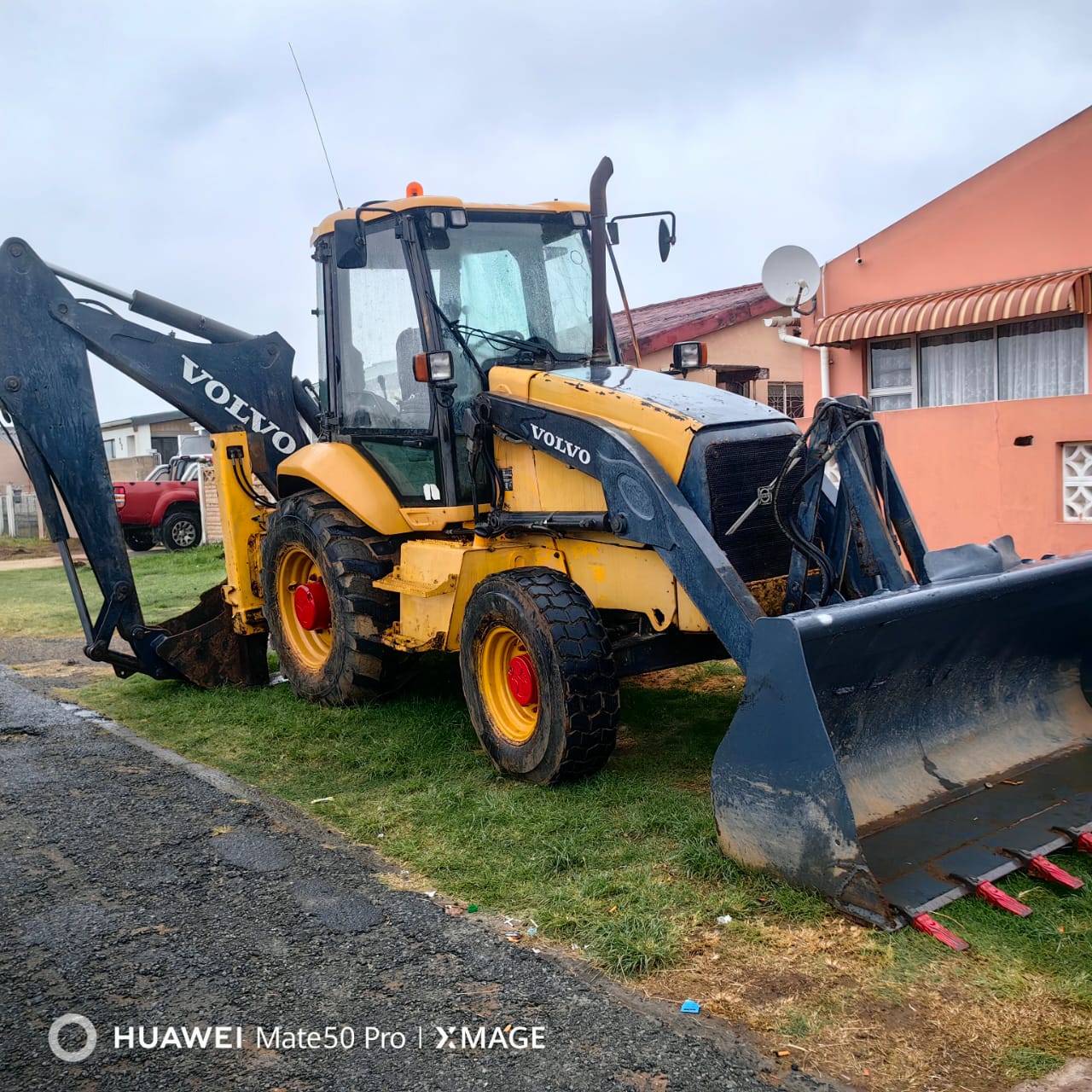 2006 Volvo BL71 Backhoe TLB | Junk Mail Marketplace