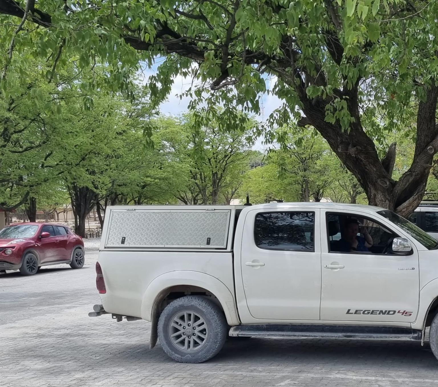 Used Toyota Hilux D4D Double Cab steel frame canopy for sale in Eastern ...
