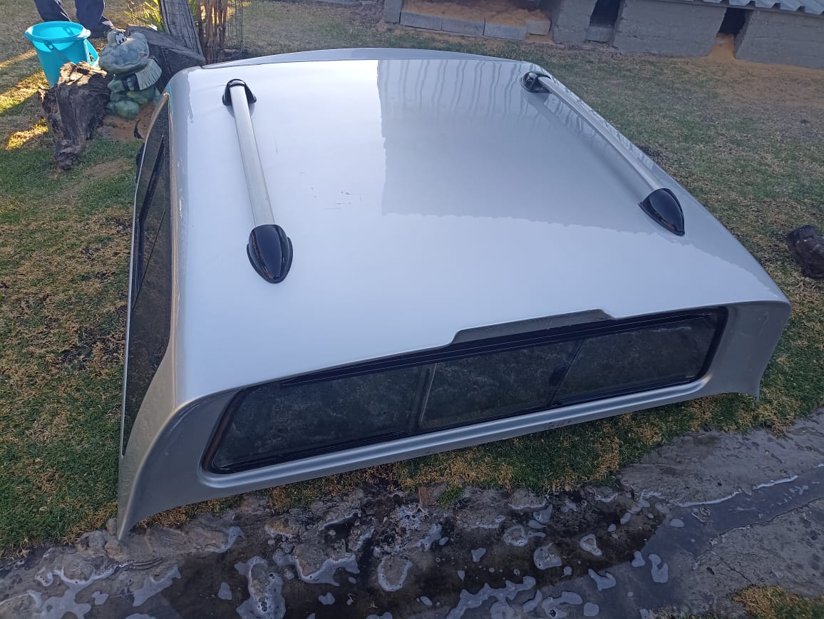Ford ranger t6 double cab silver Beekman canopy for sale. | Junk Mail