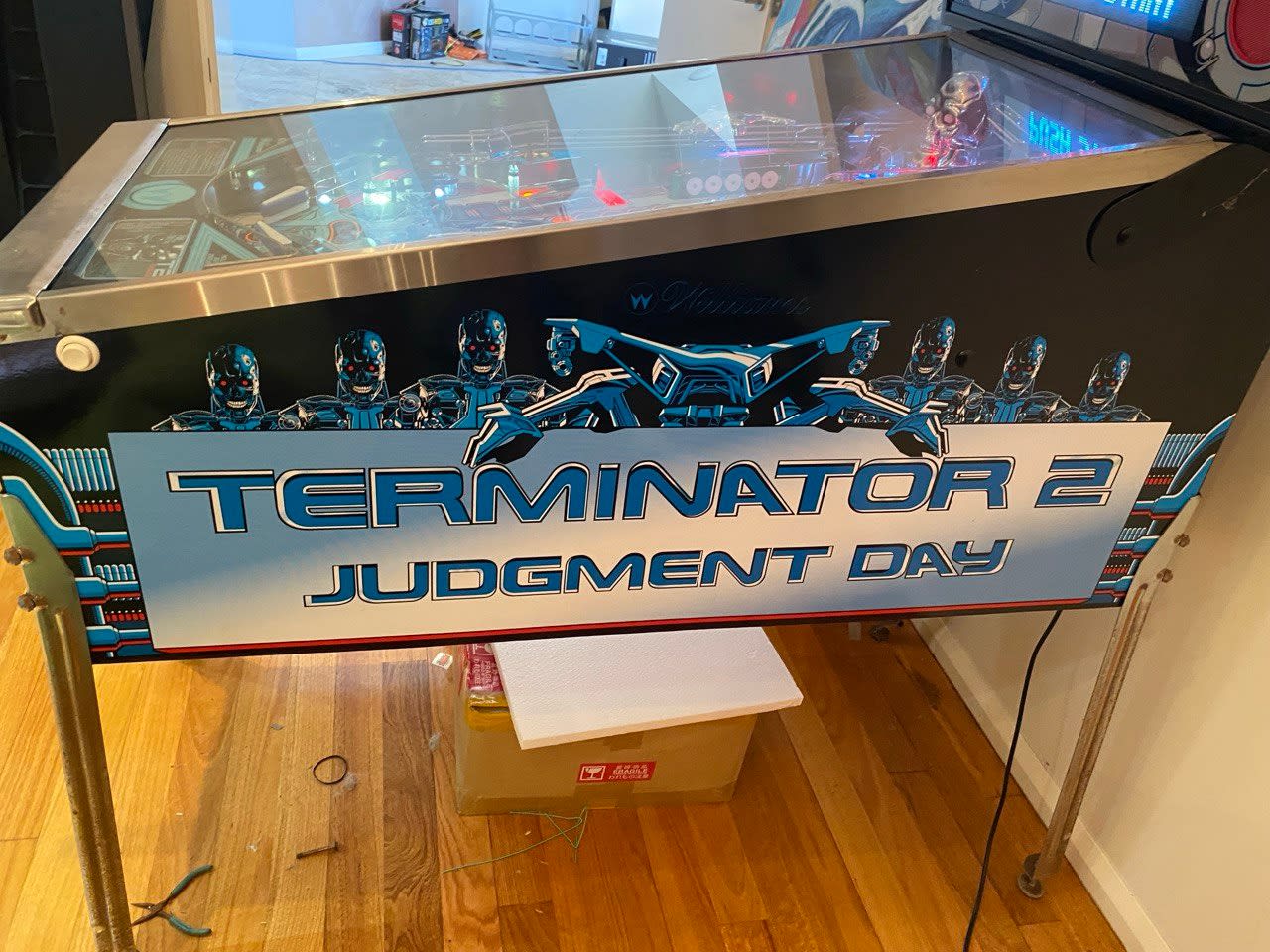 Williams Terminator 2: Judgment Day Pinball Machine | Junk Mail Marketplace