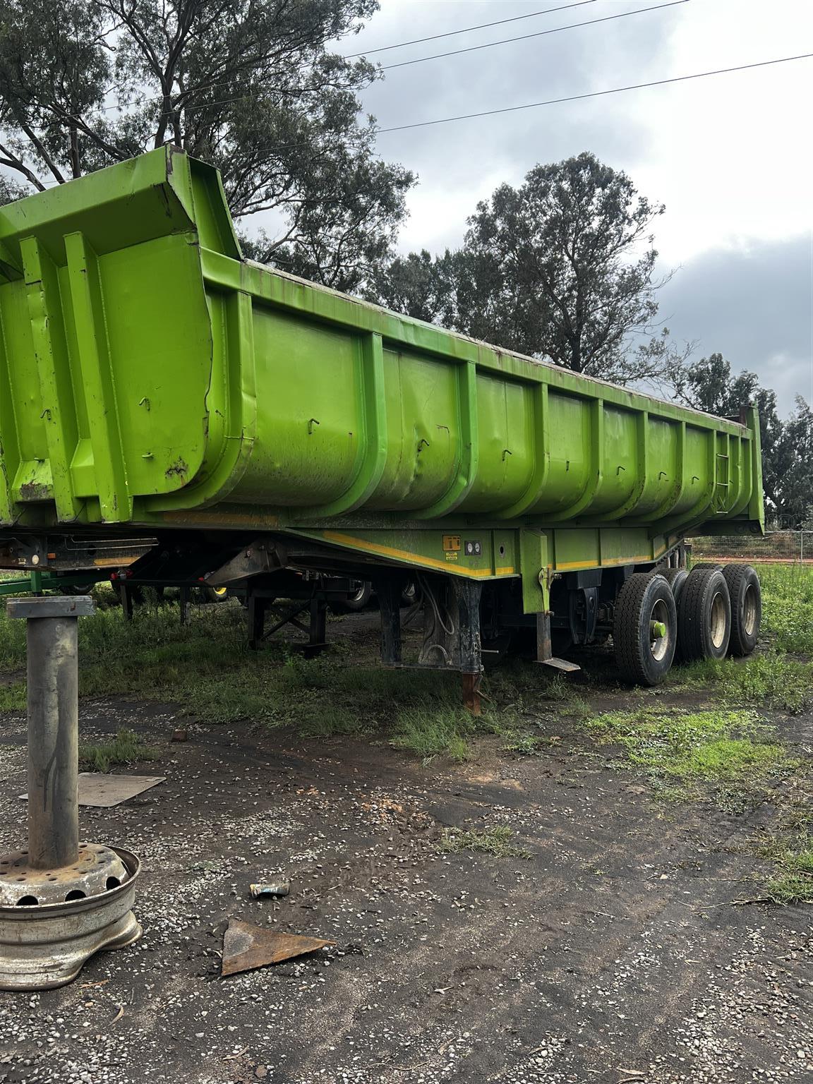 Truck trailers | Junk Mail Marketplace