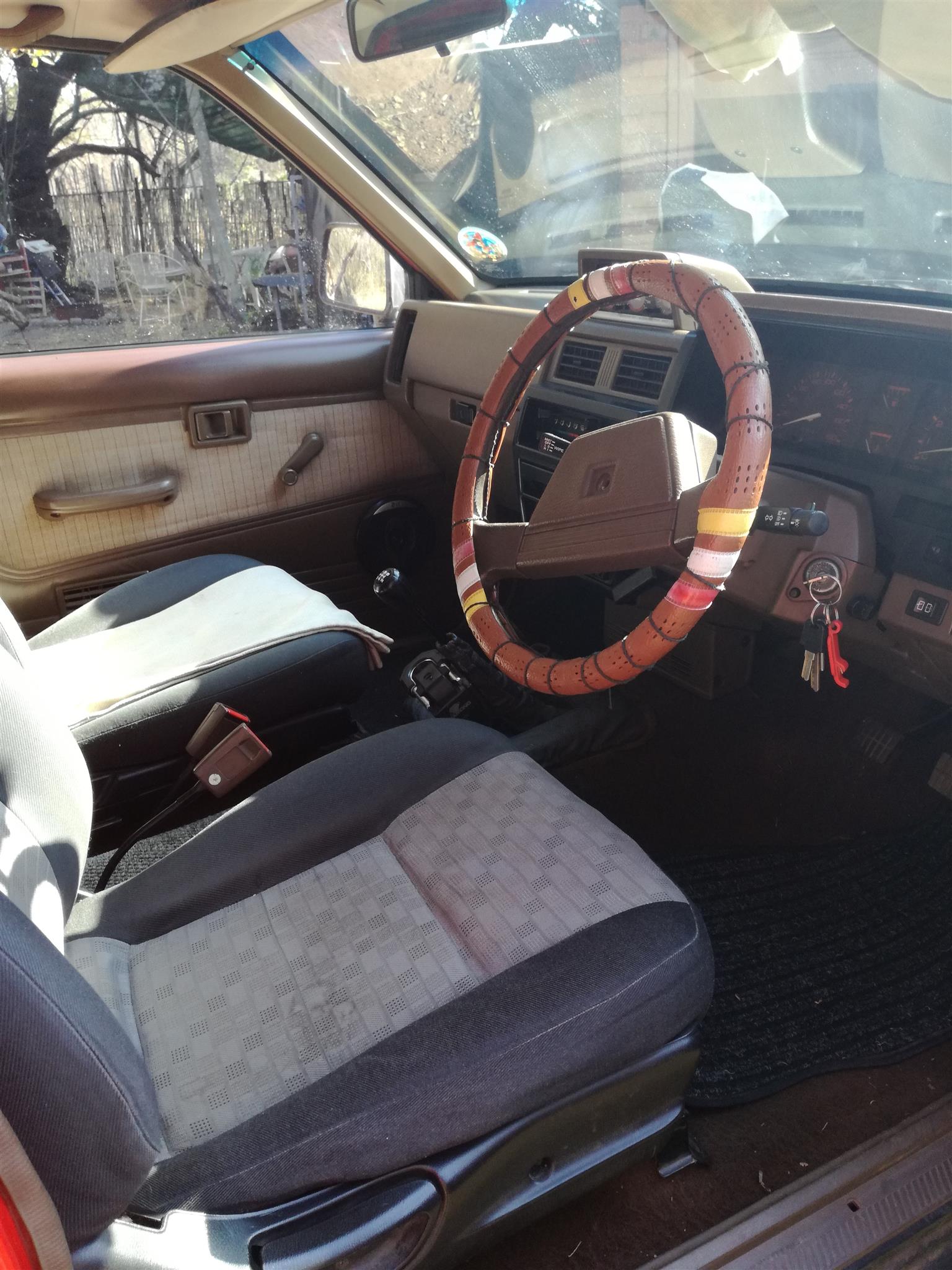 Nissan Sani 2.4 1990 | Junk Mail