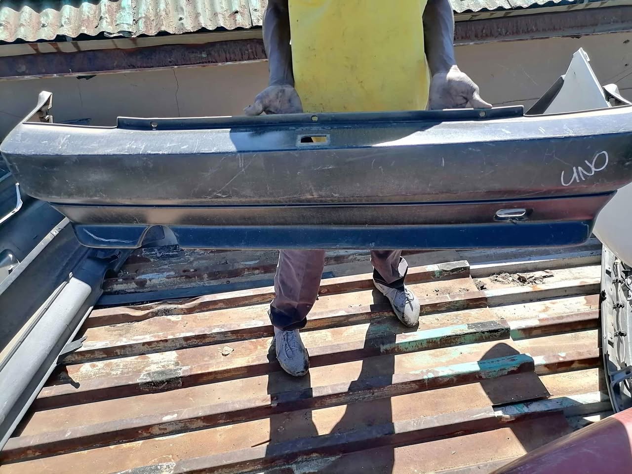 Fiat Uno Rear bumper | Junk Mail Marketplace