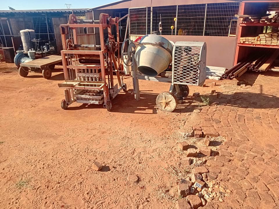 Brick maker cement mixer combo deal | Junk Mail Marketplace