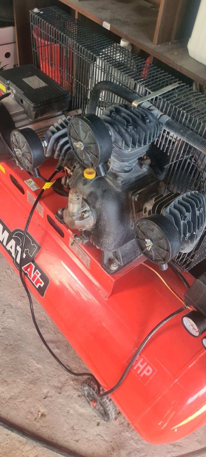 150L Air Compressor | Junk Mail