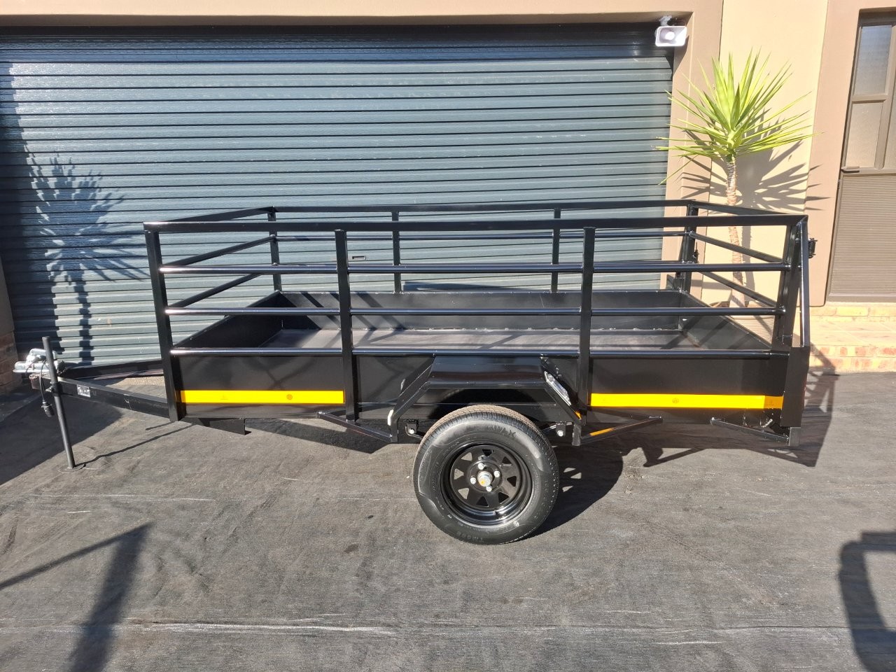 2.4 M x 1.3 M UTI Trailer | Junk Mail Marketplace