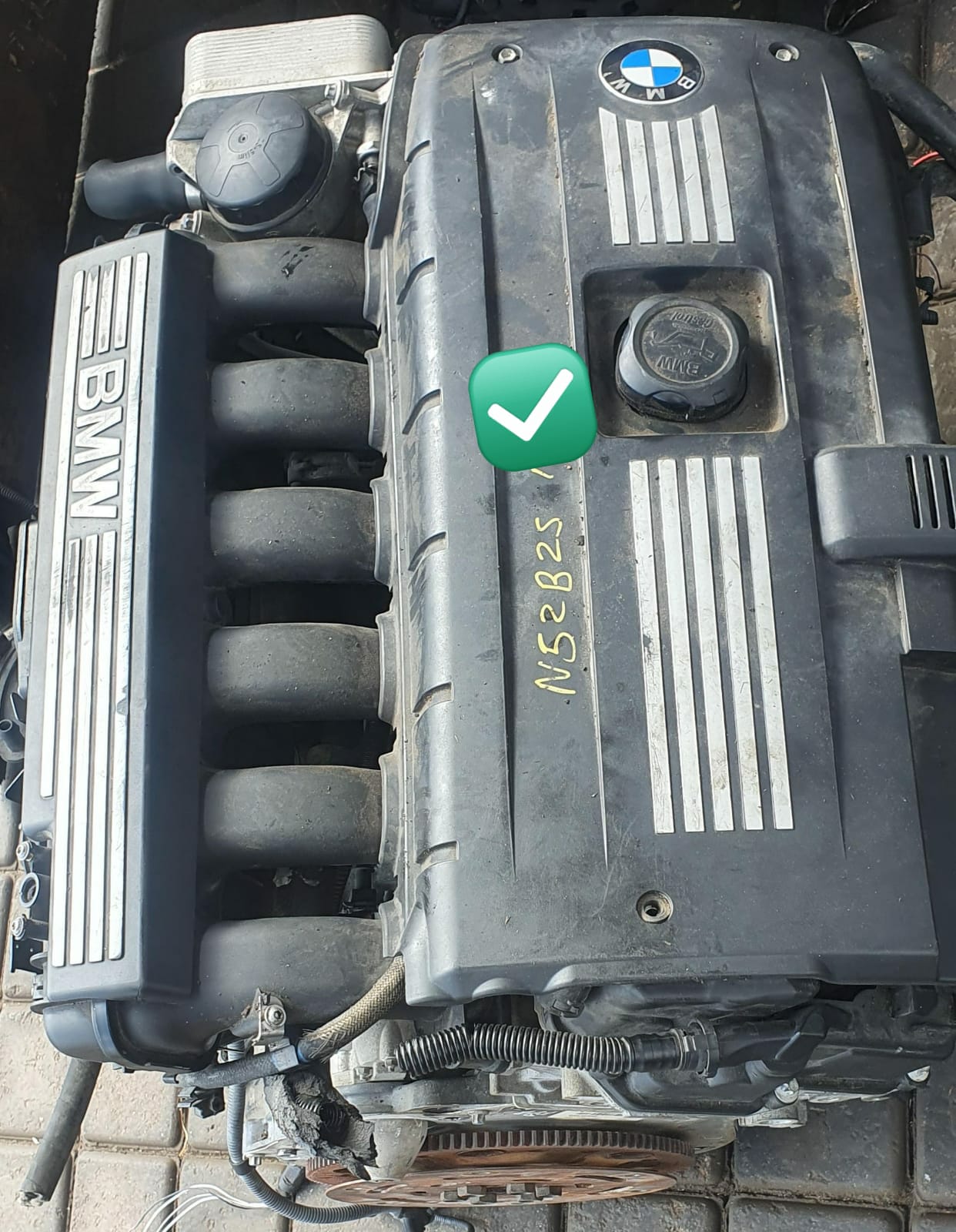 BMW N52 B25 complete engine | Junk Mail Marketplace