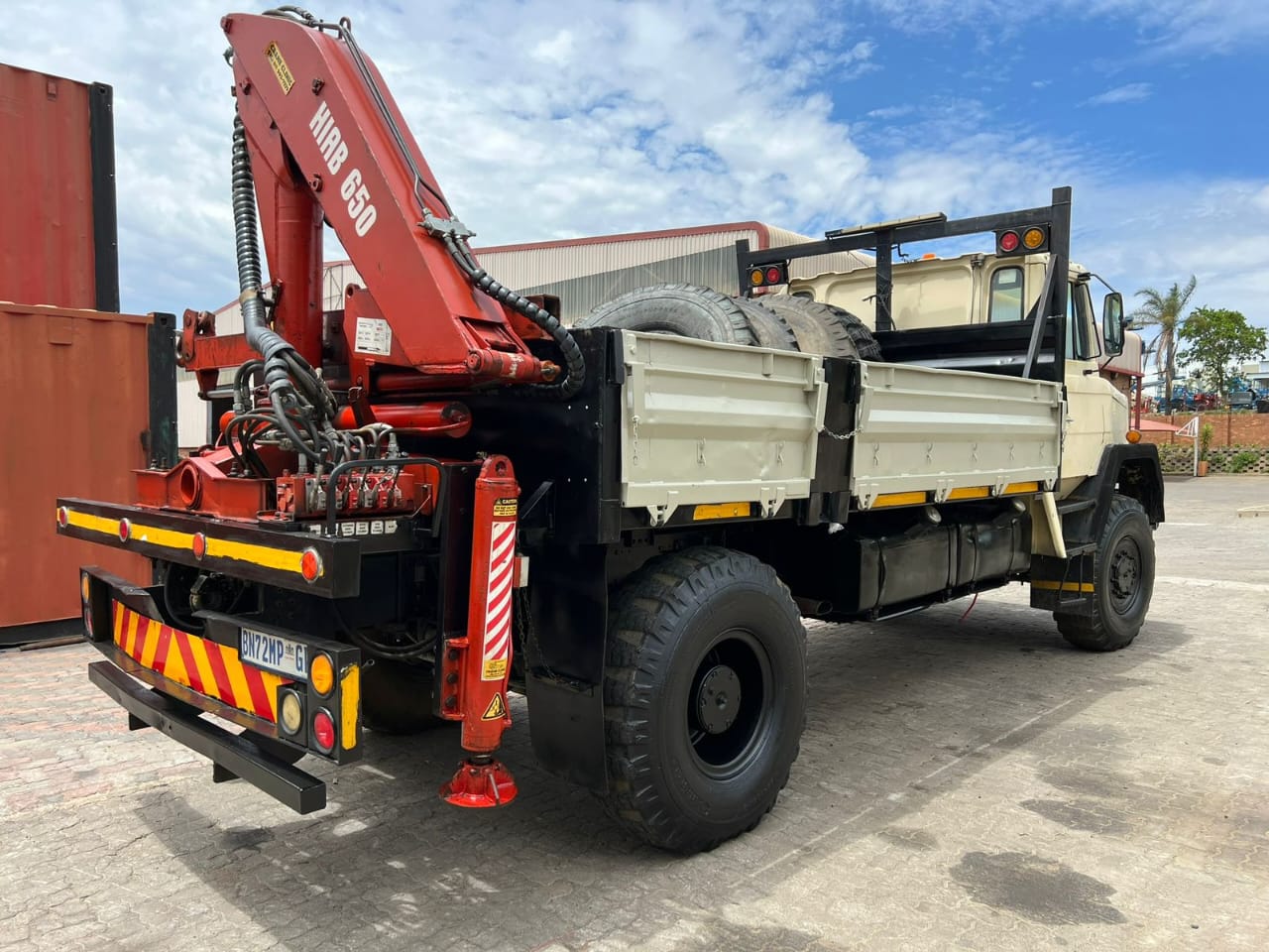 Samil 50 1988 Full working condition 4x4 drive train Crane has a few ...