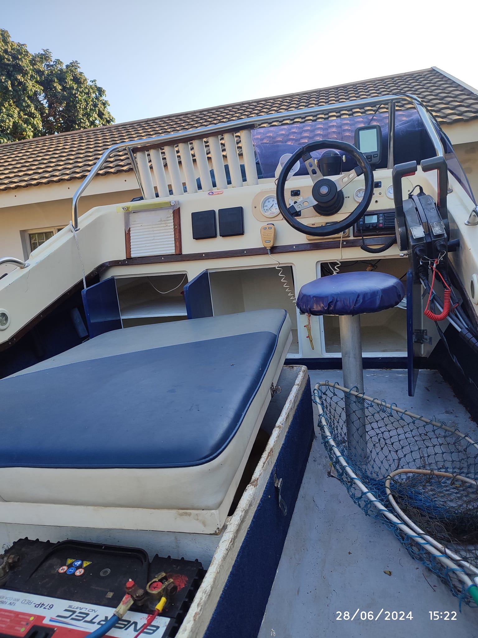 SUPER DOLPHIN FISHING BOAT | Junk Mail Marketplace