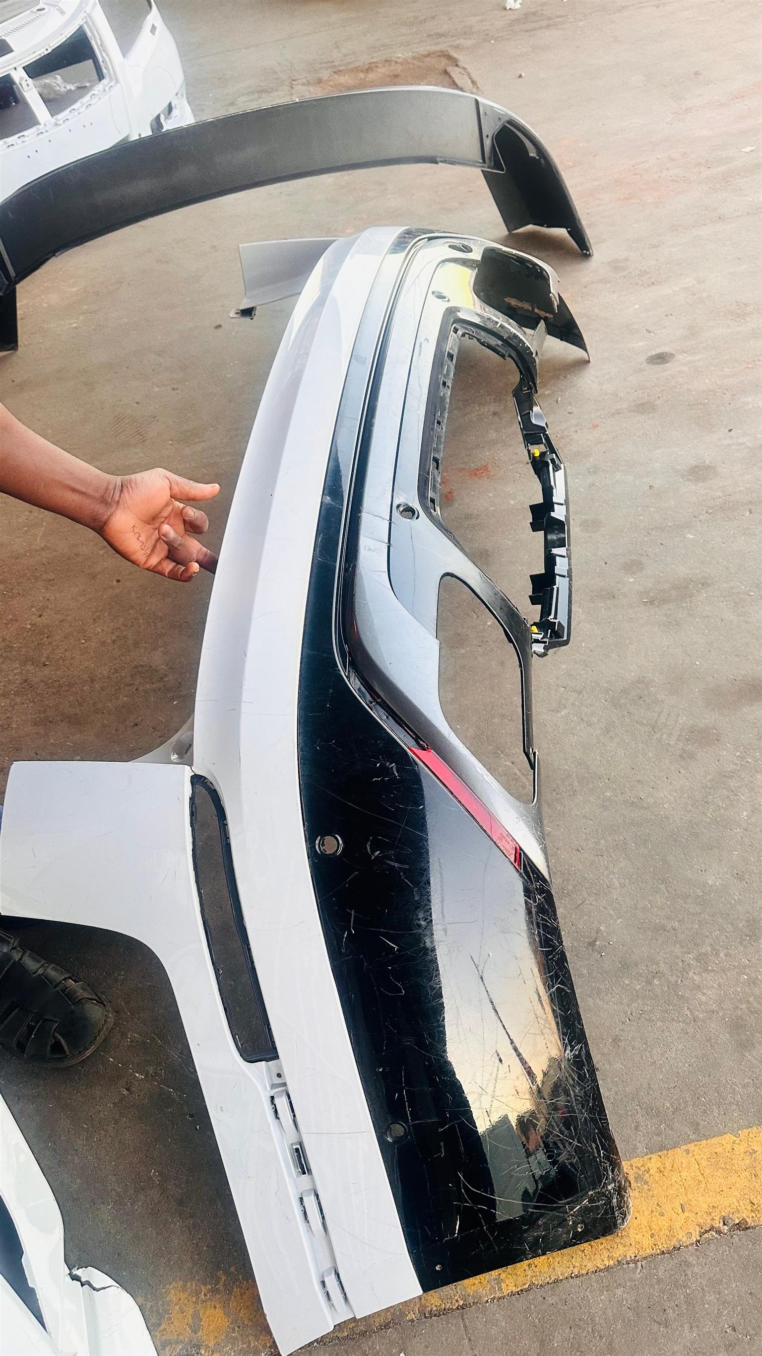 Landrover Range Rover velar rear bumper for sale | Junk Mail Marketplace