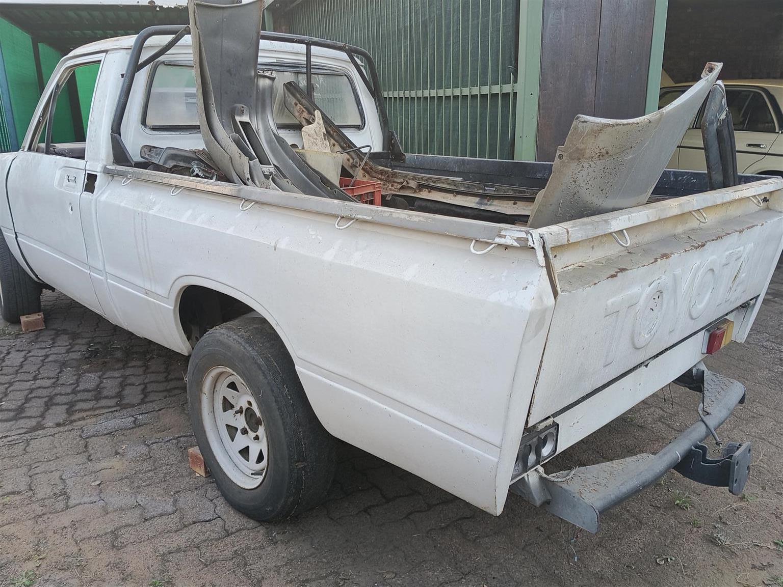 Used Used 1983 Toyota Hilux 2.0 chassis cab for sale in Mpumalanga ...