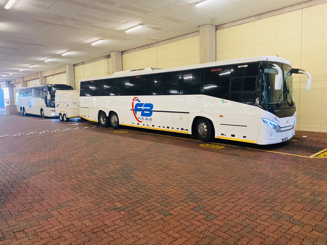 For sale. 2018 volvo B9R Full R&M since new Air conditioning 70 seater ...