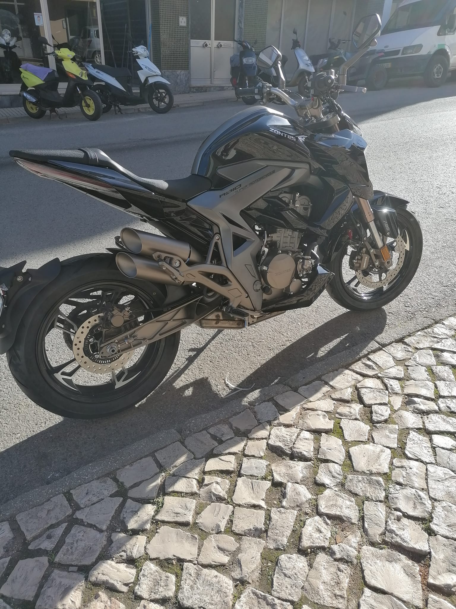 Zontes ZT310-R2 | Junk Mail