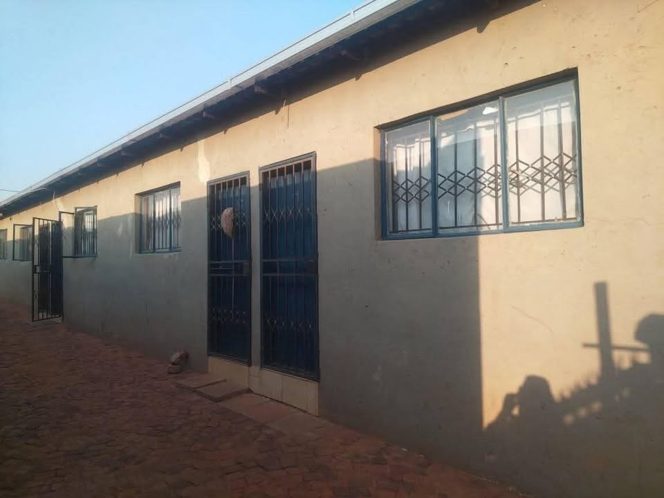 House for sale in orange farm | Junk Mail Marketplace