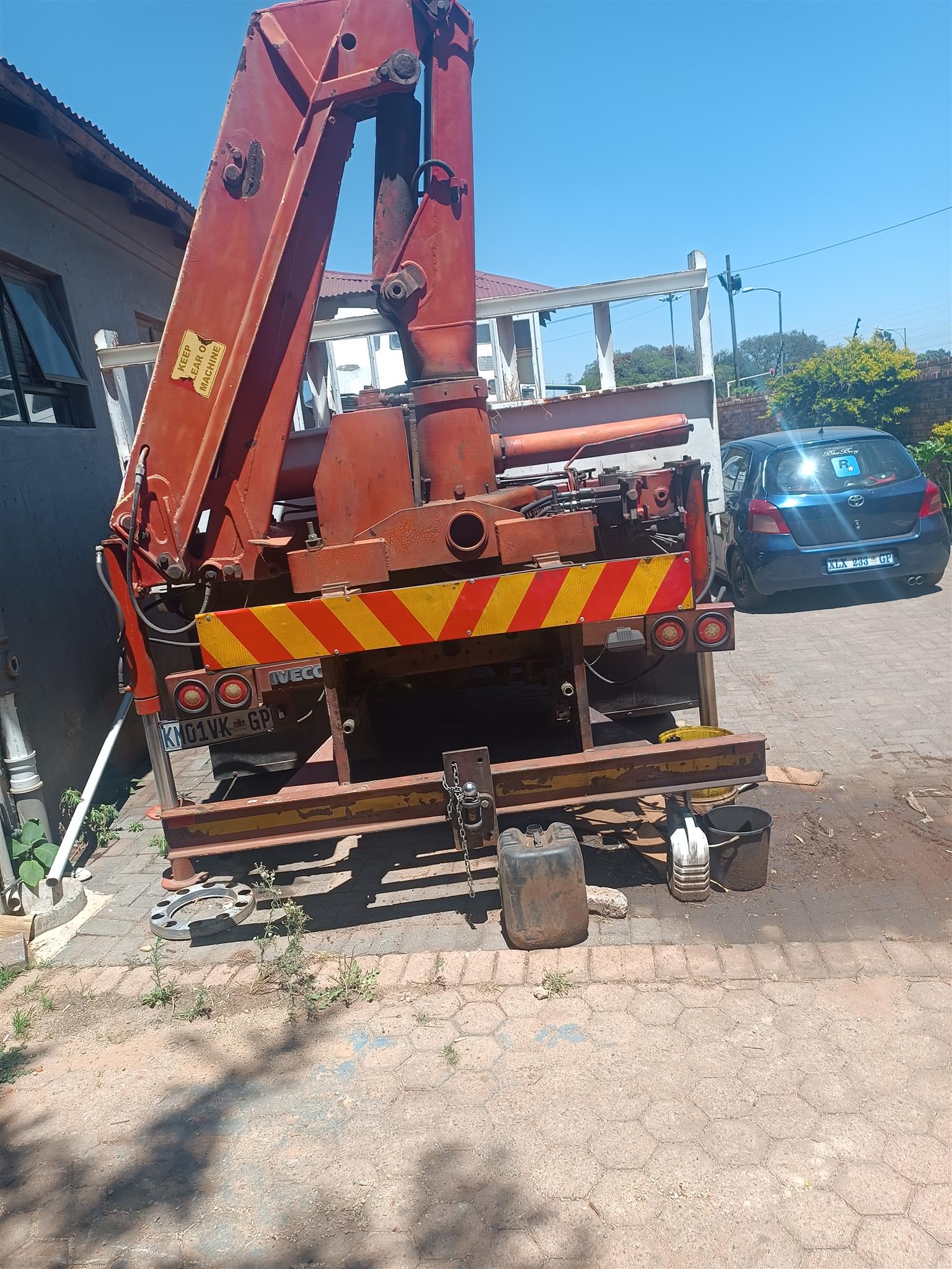 Iveco crane truck ,8 tonne truck , ADE 352 engine | Junk Mail