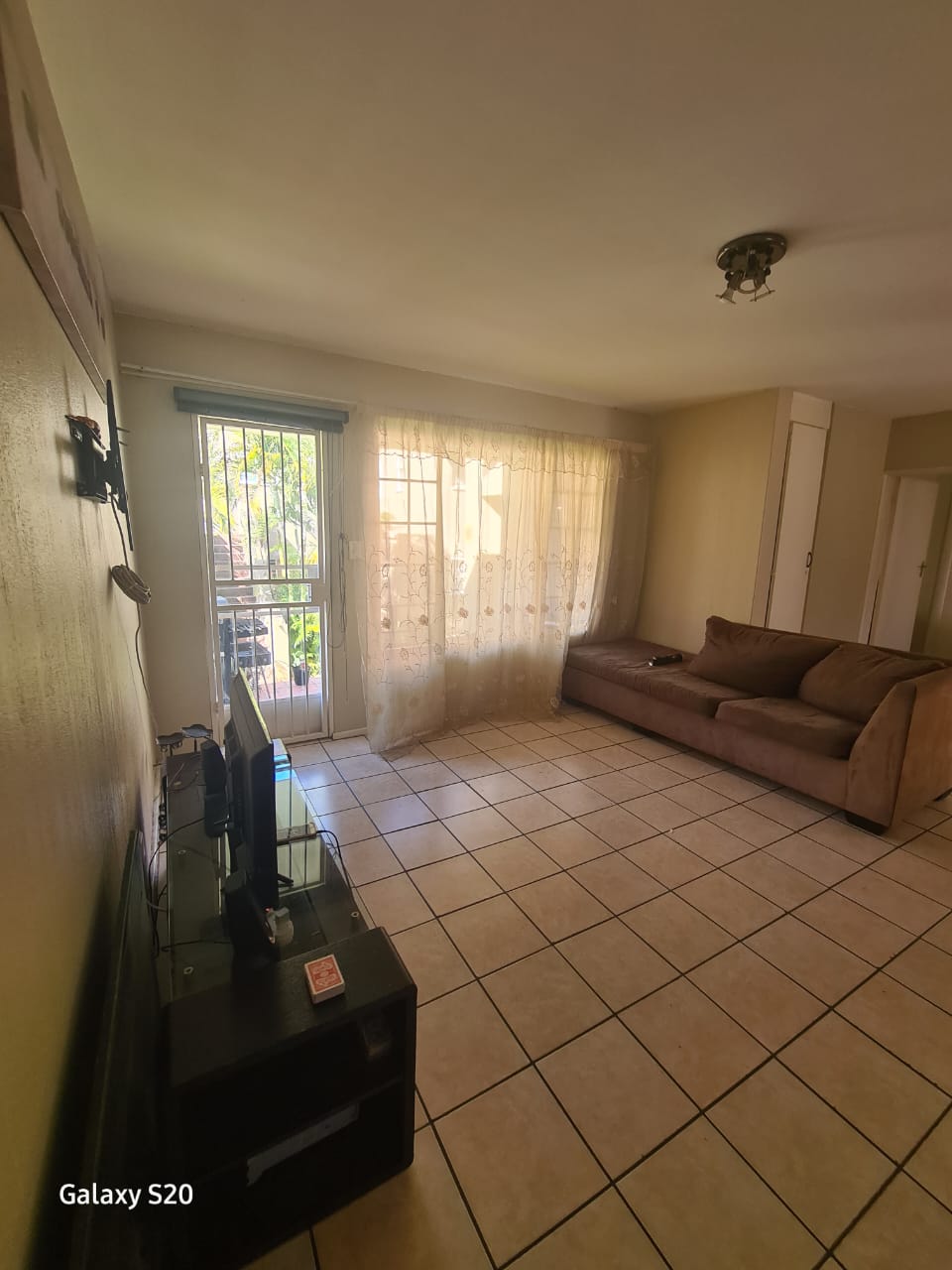 1 room to rent in a 3 bedroom commune apartment, in Pretoria East ...